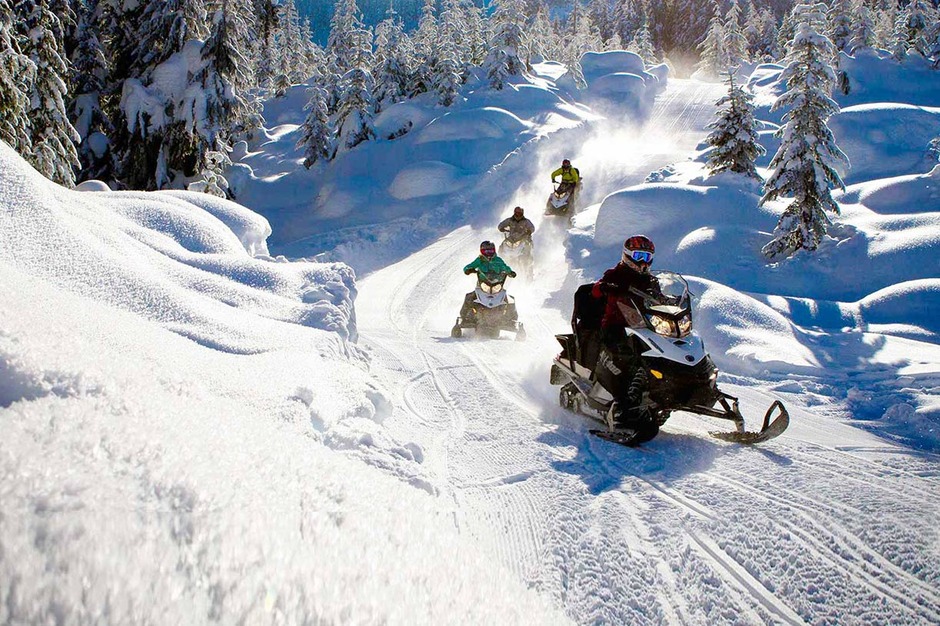 Escursioni in Motoslitta a Cortina - Dolomiti SkiRock